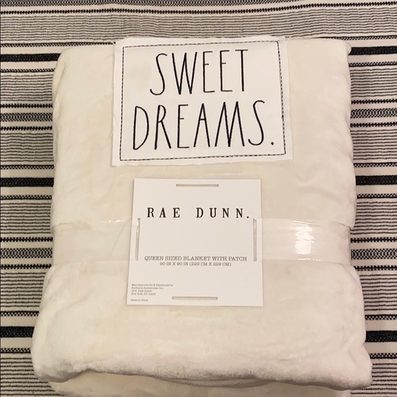Rae Dunn | Bedding | Rae Dunn Sweet Dreamsplush Blanket Queen New ...